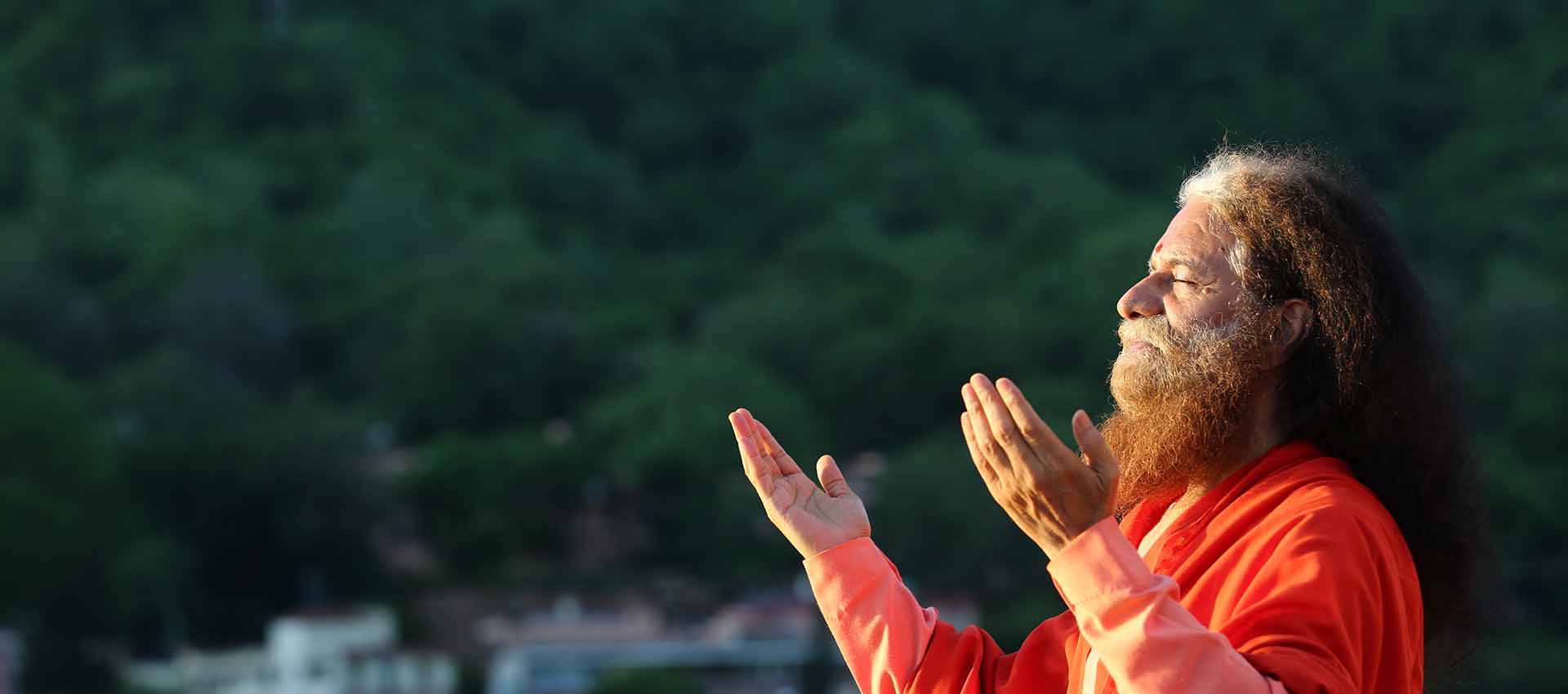 H.H. Pujya Swami Chidanand Saraswatiji – Parmarth Niketan